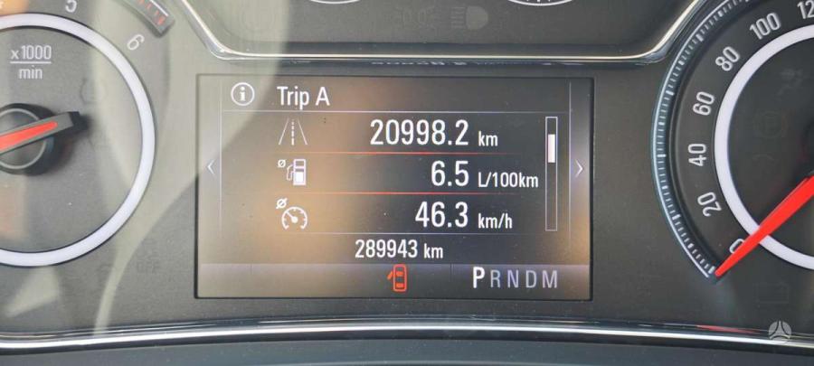 Grey Opel Insignia 2017 in Utena, with an engine capacity of 1.96 L and mileage of 290 thousand km for 4900 €, photo 15 on AUTOMOTO.COM.LV