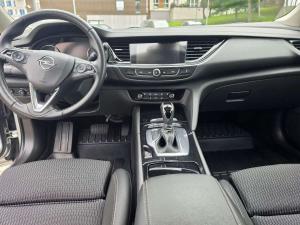 Grey Opel Insignia 2017 in Vilnius, with an engine capacity of 1.96 L and mileage of 135 thousand km for 10500 €, photo 8 on AUTOMOTO.COM.LV