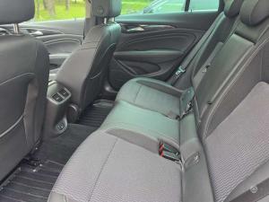 Grey Opel Insignia 2017 in Vilnius, with an engine capacity of 1.96 L and mileage of 135 thousand km for 10500 €, photo 11 on AUTOMOTO.COM.LV