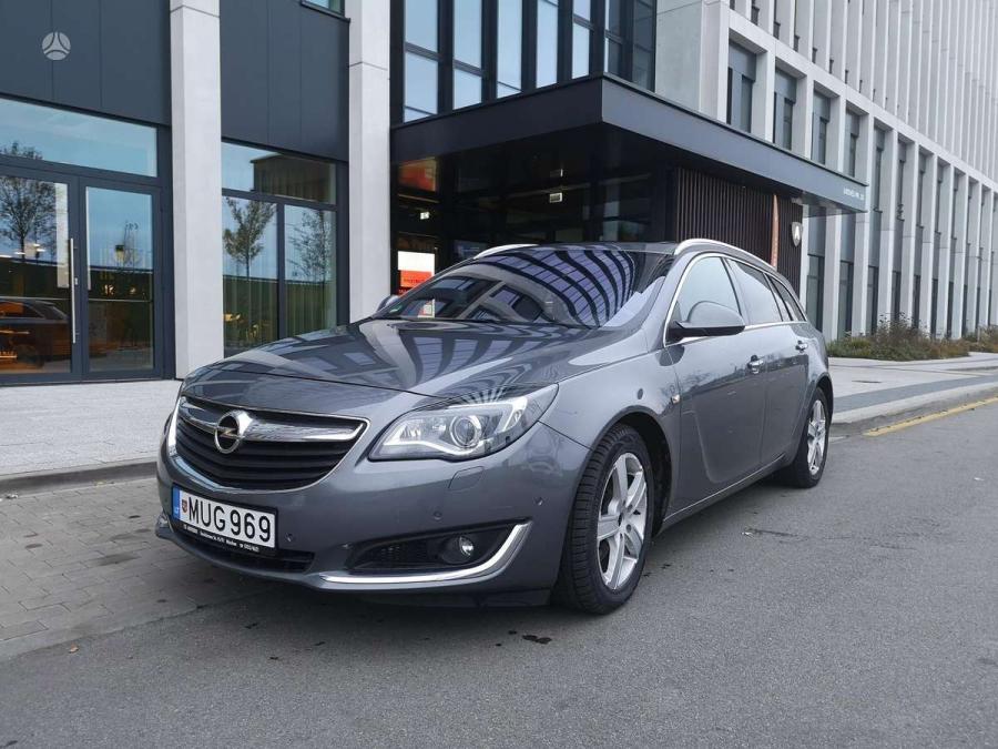 Grey Opel Insignia 2017 in Vilnius, with an engine capacity of 1.96 L and mileage of 315 thousand km for 4999 €, photo 1 on AUTOMOTO.COM.LV