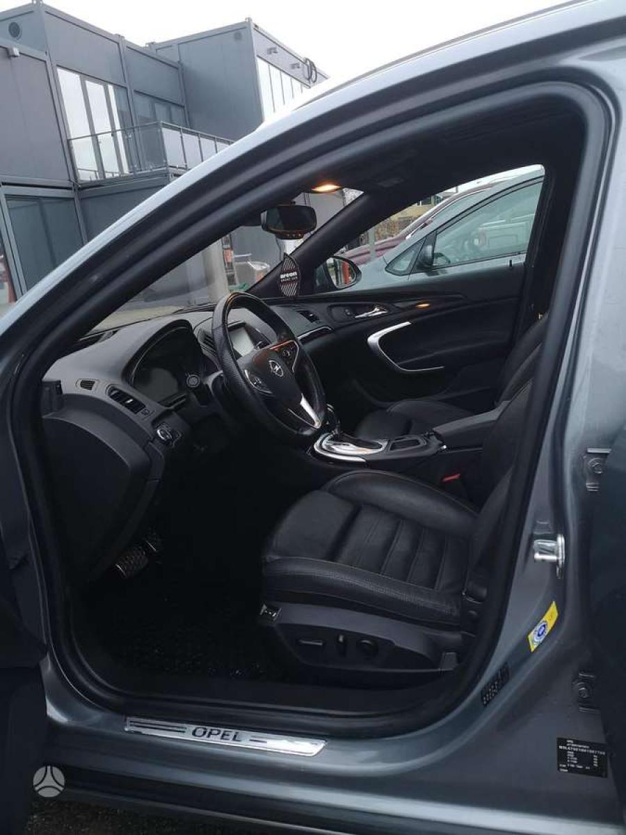 Grey Opel Insignia 2017 in Vilnius, with an engine capacity of 1.96 L and mileage of 315 thousand km for 4999 €, photo 7 on AUTOMOTO.COM.LV
