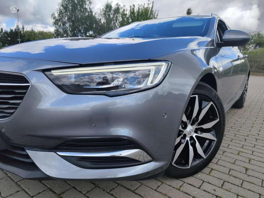 Grey Opel Insignia 2017 in Marijampole, with an engine capacity of 1.96 L and mileage of 143 thousand km for 11700 €, photo 3 on AUTOMOTO.COM.LV