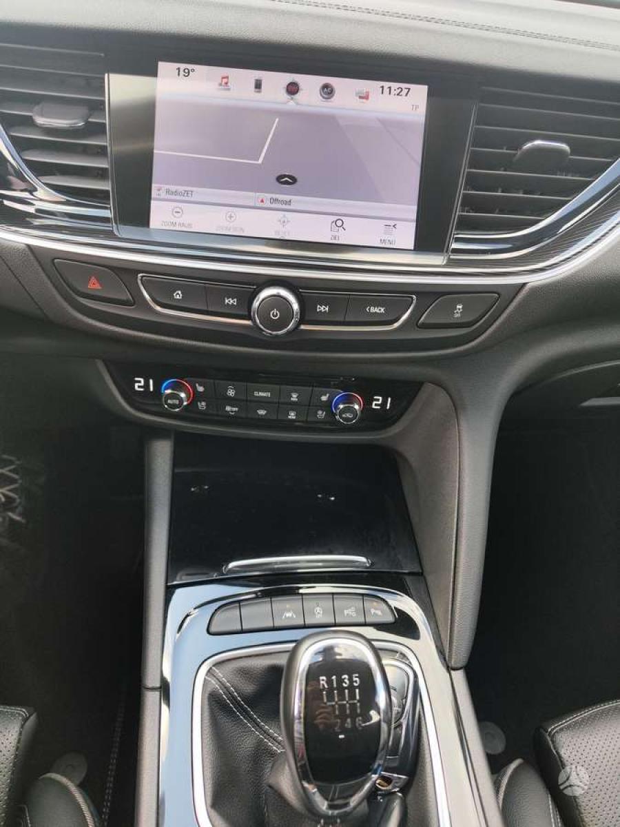 Grey Opel Insignia 2017 in Marijampole, with an engine capacity of 1.96 L and mileage of 143 thousand km for 11700 €, photo 16 on AUTOMOTO.COM.LV