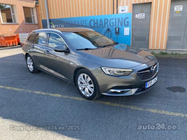 Grey Opel Insignia 2018 in Tartu, with an engine capacity of 1.60 L and mileage of 148 thousand km for 11444 €, photo 2 on AUTOMOTO.COM.LV