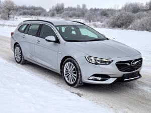 Grey Opel Insignia 2018 in Vilnius, with an engine capacity of 2.00 L and mileage of 154 thousand km for 10300 €, photo  on AUTOMOTO.COM.LV