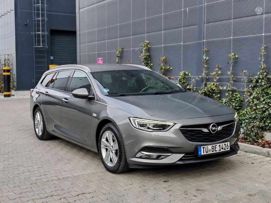 Grey Opel Insignia 2018 in Klaipeda, with an engine capacity of 1.96 L and mileage of 175 thousand km for 11999 €, photo 2 on AUTOMOTO.COM.LV