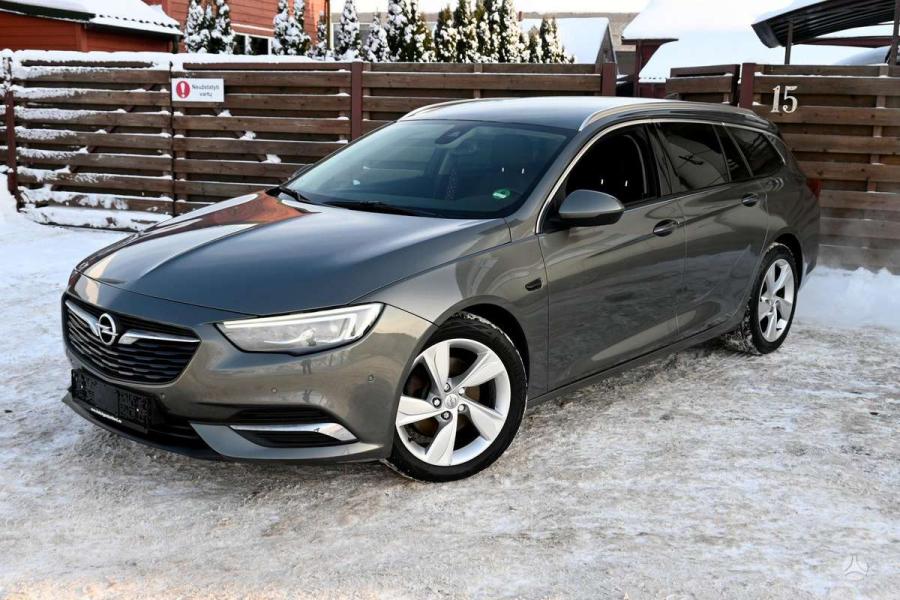 Grey Opel Insignia 2018 in Kretinga, with an engine capacity of 1.96 L and mileage of 167 thousand km for 9799 €, photo 1 on AUTOMOTO.COM.LV