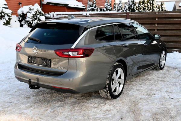 Grey Opel Insignia 2018 in Kretinga, with an engine capacity of 1.96 L and mileage of 167 thousand km for 9799 €, photo 9 on AUTOMOTO.COM.LV
