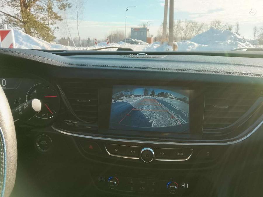 Grey Opel Insignia 2018 in Vilnius, with an engine capacity of 1.60 L and mileage of 104 thousand km for 10500 €, photo 5 on AUTOMOTO.COM.LV