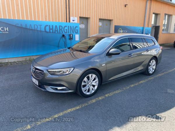 Grey Opel Insignia 2018 in Tartu, with an engine capacity of 1.60 L and mileage of 150 thousand km for 11490 €, photo 1 on AUTOMOTO.COM.LV