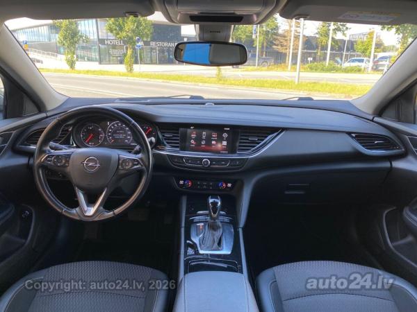 Grey Opel Insignia 2018 in Tartu, with an engine capacity of 1.60 L and mileage of 150 thousand km for 11490 €, photo 9 on AUTOMOTO.COM.LV