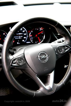 Grey Opel Insignia 2018 in Tallinn, with an engine capacity of 2.00 L and mileage of 116 thousand km for 14490 €, photo 9 on AUTOMOTO.COM.LV