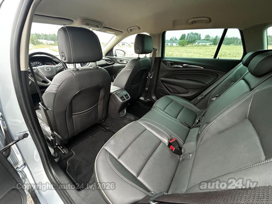 Grey Opel Insignia 2018 in Tallinn, with an engine capacity of 2.00 L and mileage of 116 thousand km for 14490 €, photo 14 on AUTOMOTO.COM.LV