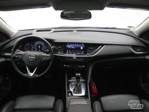 Grey Opel Insignia 2018 in Vilnius, with an engine capacity of 2.00 L and mileage of 147 thousand km for 12999 €, photo 3 on AUTOMOTO.COM.LV