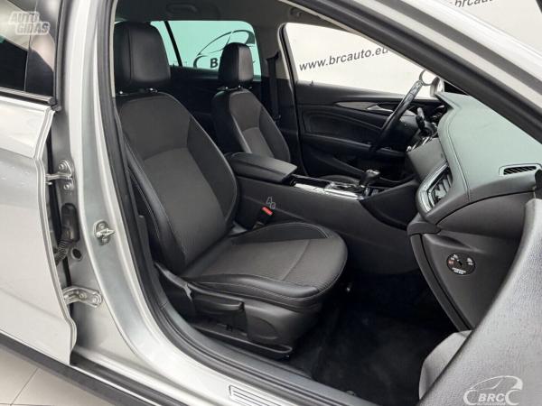 Pelēks Opel Insignia 2018 Avižieniai, ar dzinēja tilpumu 2.00 L un nobraukumu 239 tūkst. km par 7900 €, foto 7 vietnē AUTOMOTO.COM.LV