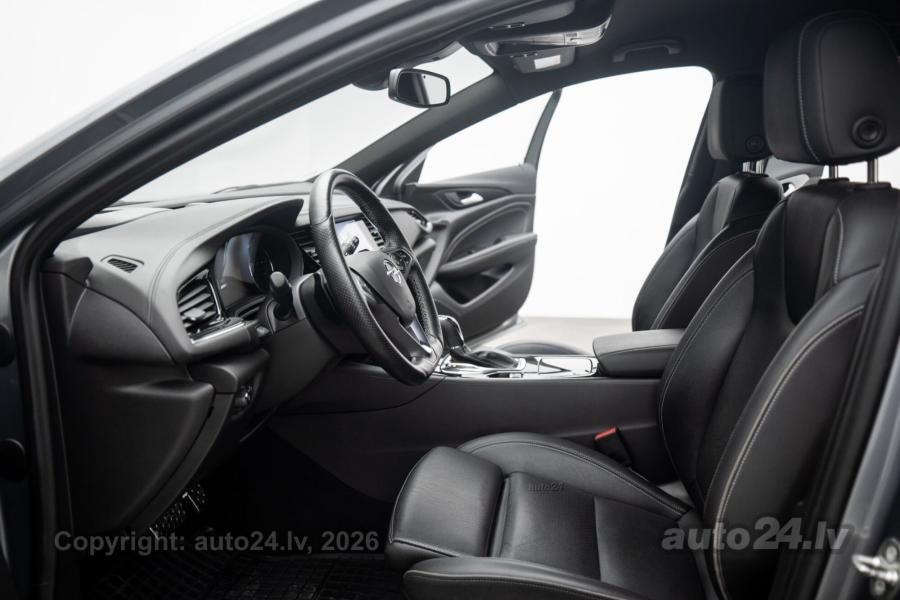 Grey Opel Insignia 2018 in Tallinn, with an engine capacity of 2.00 L and mileage of 170 thousand km for 12999 €, photo 8 on AUTOMOTO.COM.LV