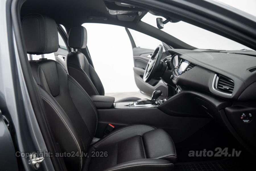 Grey Opel Insignia 2018 in Tallinn, with an engine capacity of 2.00 L and mileage of 170 thousand km for 12999 €, photo 11 on AUTOMOTO.COM.LV