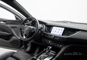 Grey Opel Insignia 2018 in Tallinn, with an engine capacity of 2.00 L and mileage of 170 thousand km for 12999 €, photo 12 on AUTOMOTO.COM.LV