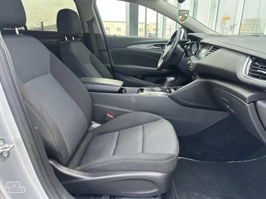 Grey Opel Insignia 2018 in Vilnius, with an engine capacity of 2.00 L and mileage of 245 thousand km for 9000 €, photo 12 on AUTOMOTO.COM.LV