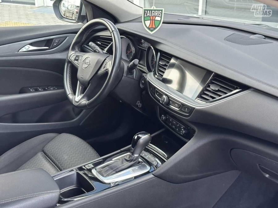 Grey Opel Insignia 2018 in Vilnius, with an engine capacity of 2.00 L and mileage of 245 thousand km for 9000 €, photo 13 on AUTOMOTO.COM.LV