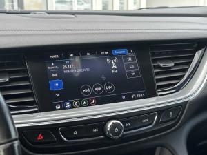 Grey Opel Insignia 2018 in Vilnius, with an engine capacity of 2.00 L and mileage of 245 thousand km for 9000 €, photo 17 on AUTOMOTO.COM.LV
