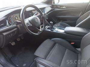 Grey Opel Insignia 2018 in Riga, with an engine capacity of 2.00 L and mileage of 166 thousand km for 9500 €, photo 12 on AUTOMOTO.COM.LV