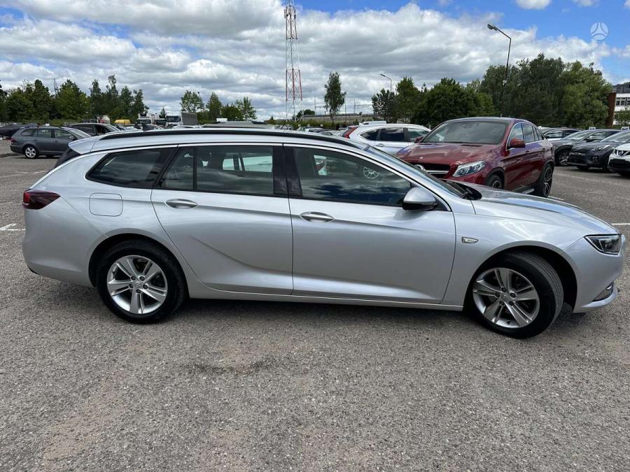 Grey Opel Insignia 2018 in Alytus, with an engine capacity of 1.96 L and mileage of 200 thousand km for 9400 €, photo 5 on AUTOMOTO.COM.LV