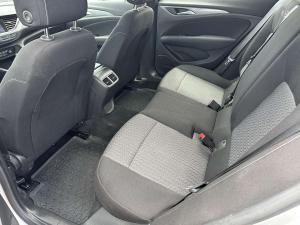 Grey Opel Insignia 2018 in Alytus, with an engine capacity of 1.96 L and mileage of 200 thousand km for 9400 €, photo 8 on AUTOMOTO.COM.LV