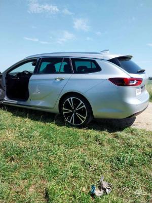 Grey Opel Insignia 2018 in Vilkaviskis, with an engine capacity of 1.96 L and mileage of 270 thousand km for 8500 €, photo 4 on AUTOMOTO.COM.LV