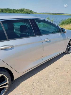 Grey Opel Insignia 2018 in Vilkaviskis, with an engine capacity of 1.96 L and mileage of 270 thousand km for 8500 €, photo 8 on AUTOMOTO.COM.LV