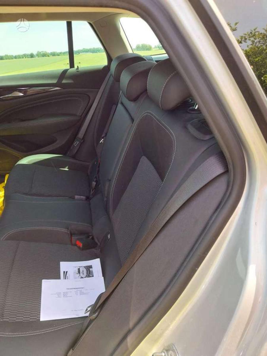 Grey Opel Insignia 2018 in Vilkaviskis, with an engine capacity of 1.96 L and mileage of 270 thousand km for 8500 €, photo 9 on AUTOMOTO.COM.LV