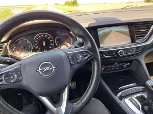 Grey Opel Insignia 2018 in Vilkaviskis, with an engine capacity of 1.96 L and mileage of 270 thousand km for 8500 €, photo 10 on AUTOMOTO.COM.LV
