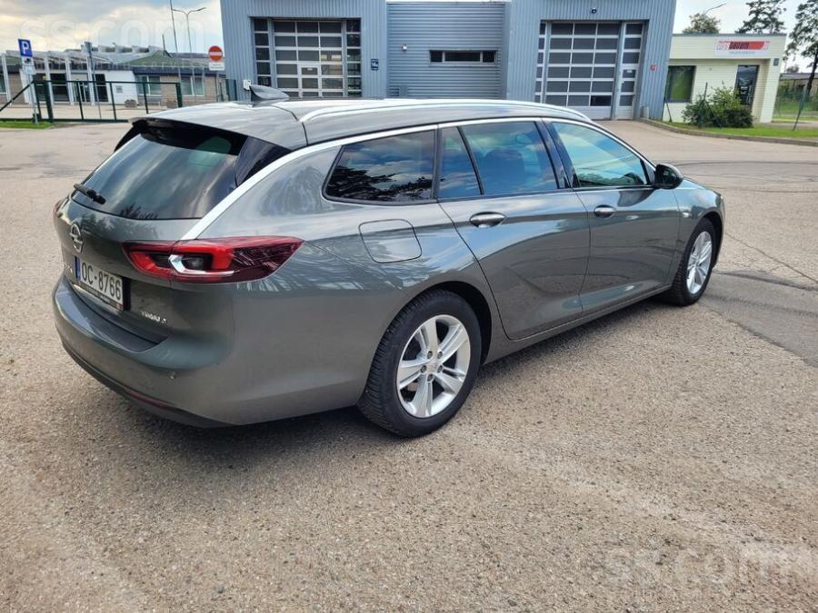 Grey Opel Insignia 2018 in Ogre, with an engine capacity of 2.00 L and mileage of 220 thousand km for 10250 €, photo 5 on AUTOMOTO.COM.LV