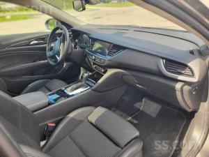 Grey Opel Insignia 2018 in Ogre, with an engine capacity of 2.00 L and mileage of 220 thousand km for 10250 €, photo 6 on AUTOMOTO.COM.LV