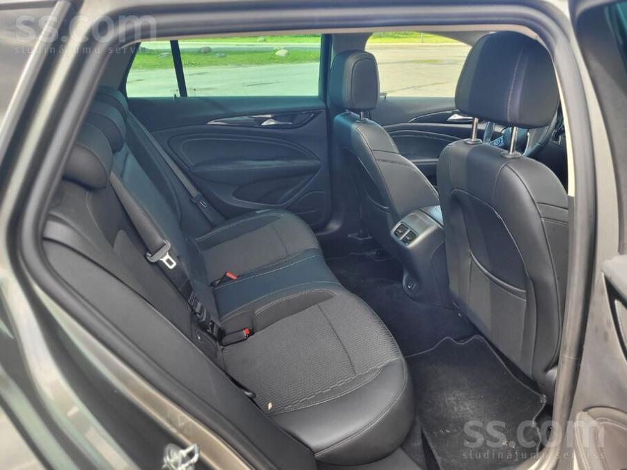 Grey Opel Insignia 2018 in Ogre, with an engine capacity of 2.00 L and mileage of 220 thousand km for 10250 €, photo 7 on AUTOMOTO.COM.LV