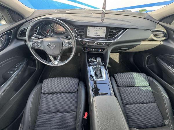 Grey Opel Insignia 2018 in Kaunas, with an engine capacity of 1.96 L and mileage of 293 thousand km for 9450 €, photo 8 on AUTOMOTO.COM.LV
