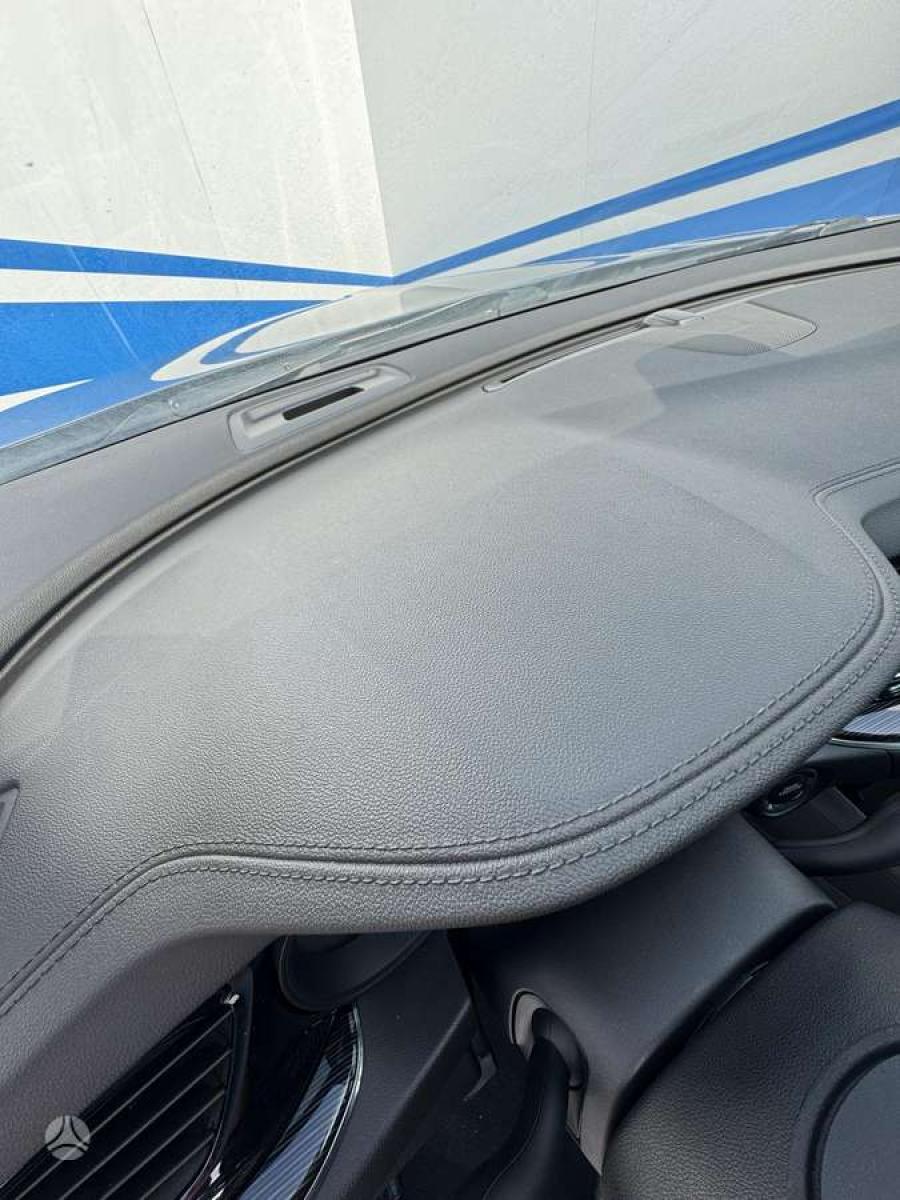 Grey Opel Insignia 2018 in Kaunas, with an engine capacity of 1.96 L and mileage of 293 thousand km for 9450 €, photo 11 on AUTOMOTO.COM.LV