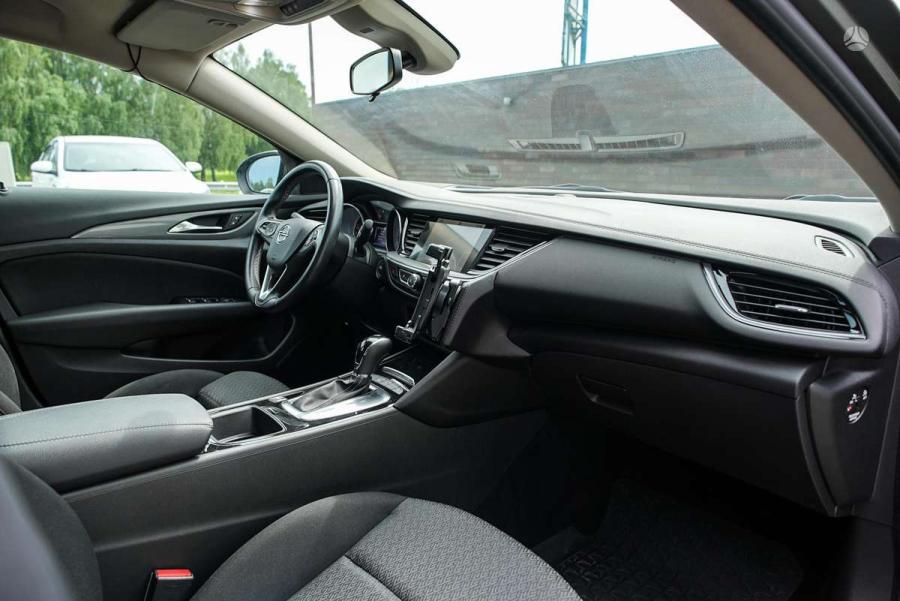 Pelēks Opel Insignia 2018 Marijampole, ar dzinēja tilpumu 1.60 L un nobraukumu 179 tūkst. km par 8950 €, foto 37 vietnē AUTOMOTO.COM.LV