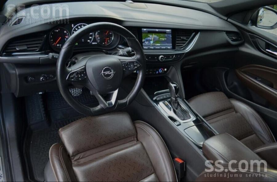Grey Opel Insignia 2018 in Preili, with an engine capacity of 2.00 L and mileage of 312 thousand km for 11900 €, photo 10 on AUTOMOTO.COM.LV