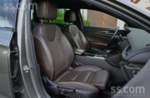 Grey Opel Insignia 2018 in Preili, with an engine capacity of 2.00 L and mileage of 312 thousand km for 11900 €, photo 12 on AUTOMOTO.COM.LV
