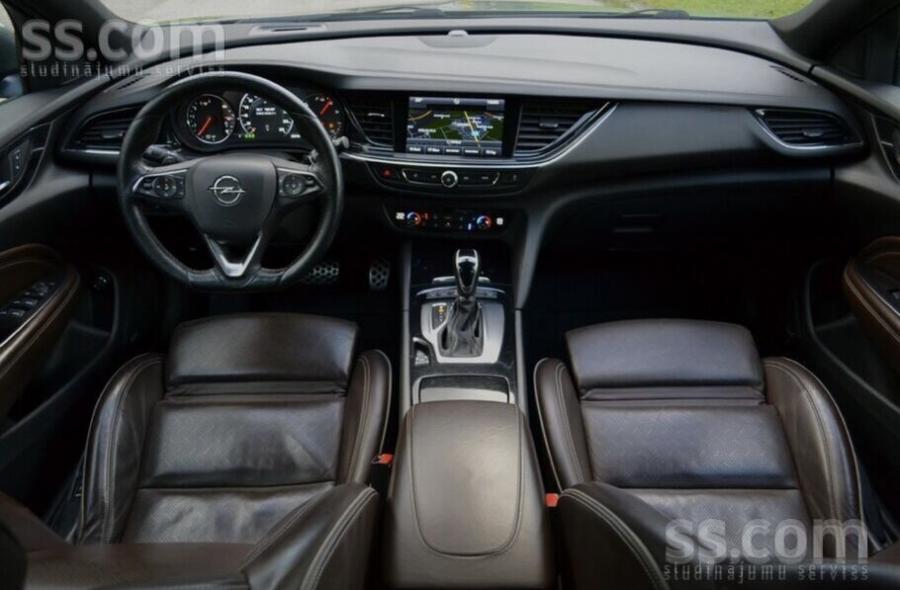 Grey Opel Insignia 2018 in Preili, with an engine capacity of 2.00 L and mileage of 312 thousand km for 11900 €, photo 13 on AUTOMOTO.COM.LV