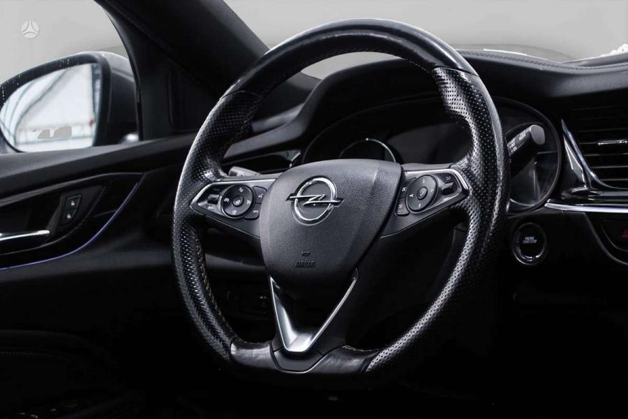 Grey Opel Insignia 2018 in Kaunas, with an engine capacity of 2.00 L and mileage of 234 thousand km for 8590 €, photo 11 on AUTOMOTO.COM.LV