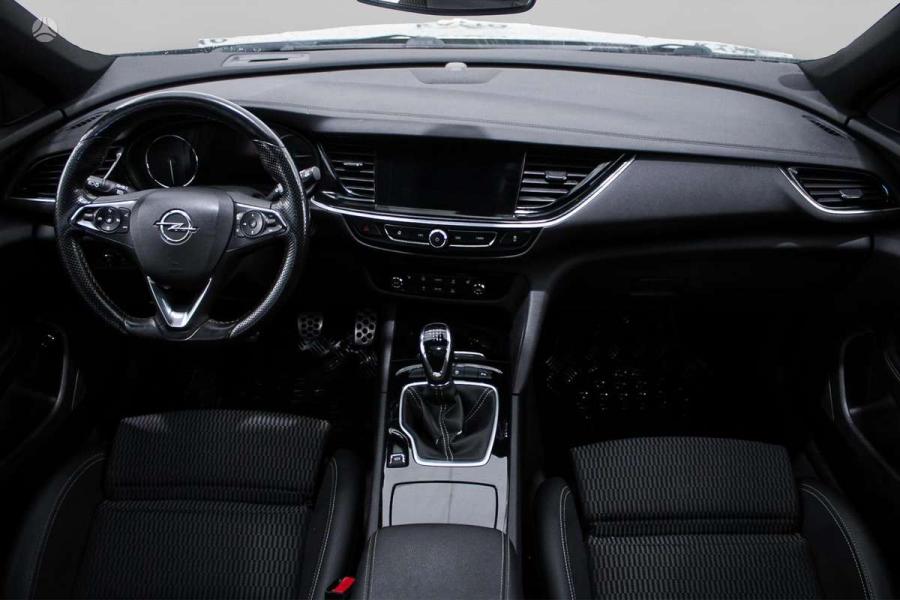 Grey Opel Insignia 2018 in Kaunas, with an engine capacity of 2.00 L and mileage of 234 thousand km for 8590 €, photo 13 on AUTOMOTO.COM.LV