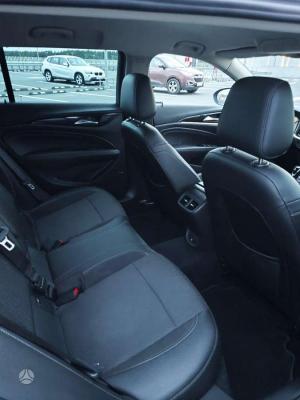 Grey Opel Insignia 2018 in Vilnius, with an engine capacity of 1.96 L and mileage of 240 thousand km for 7800 €, photo 5 on AUTOMOTO.COM.LV