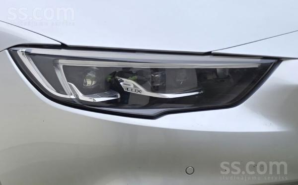 Grey Opel Insignia 2018 in Valmiera, with an engine capacity of 2.00 L and mileage of 275 thousand km for 8800 €, photo 10 on AUTOMOTO.COM.LV