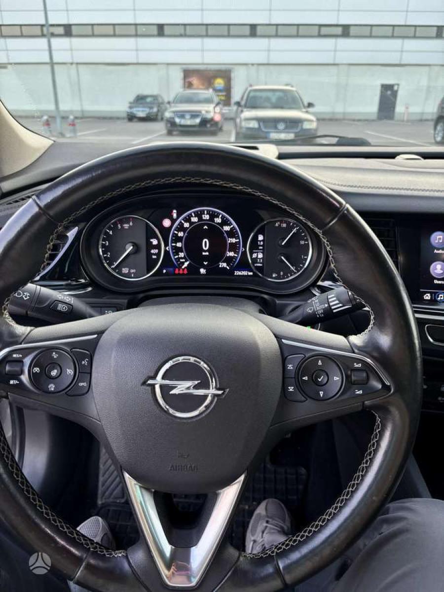 Pelēks Opel Insignia 2018 Kauņa, ar dzinēja tilpumu 1.96 L un nobraukumu 226 tūkst. km par 10000 €, foto 13 vietnē AUTOMOTO.COM.LV