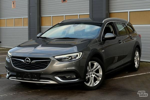 Grey Opel Insignia 2019 in Kretinga, with an engine capacity of 2.00 L and mileage of 228 thousand km for 11350 €, photo 3 on AUTOMOTO.COM.LV