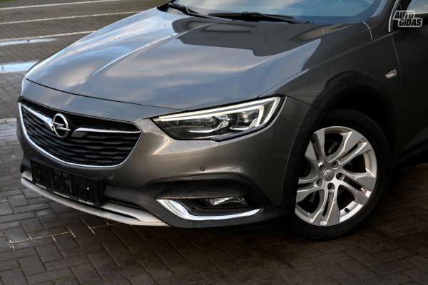 Grey Opel Insignia 2019 in Kretinga, with an engine capacity of 2.00 L and mileage of 228 thousand km for 11350 €, photo 4 on AUTOMOTO.COM.LV