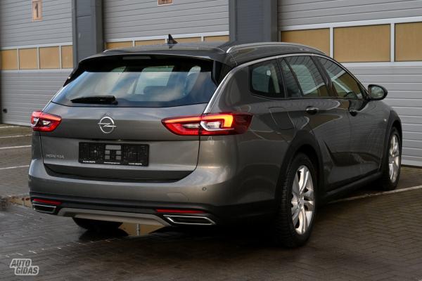 Grey Opel Insignia 2019 in Kretinga, with an engine capacity of 2.00 L and mileage of 228 thousand km for 11350 €, photo 10 on AUTOMOTO.COM.LV