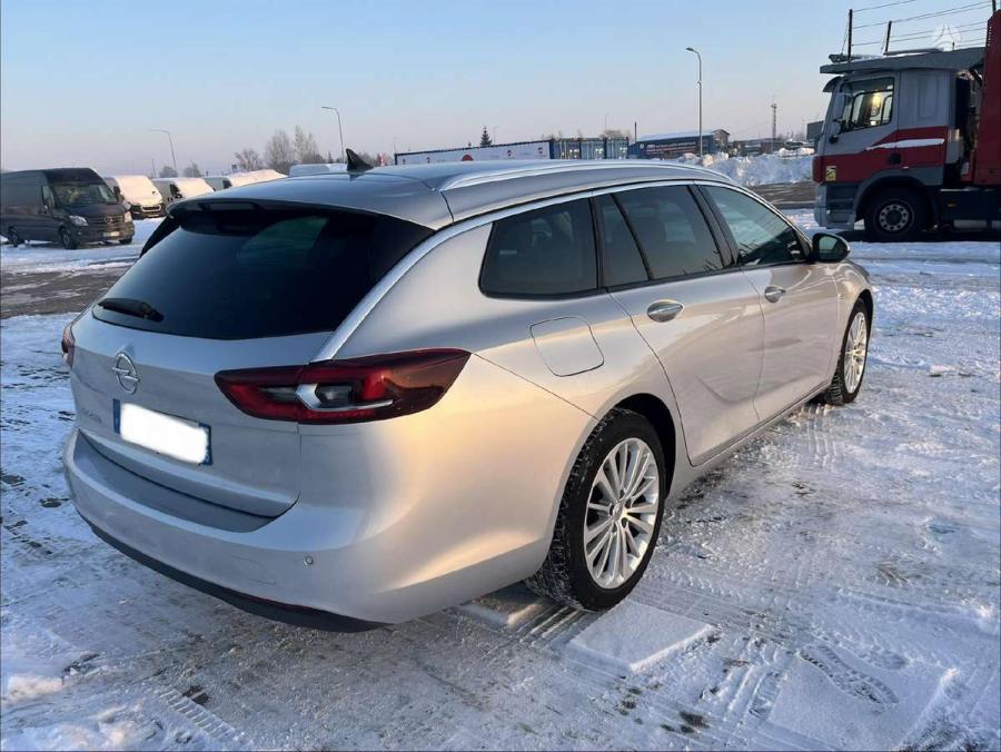 Grey Opel Insignia 2019 in Taurage, with an engine capacity of 1.60 L and mileage of 149 thousand km for 9000 €, photo 5 on AUTOMOTO.COM.LV